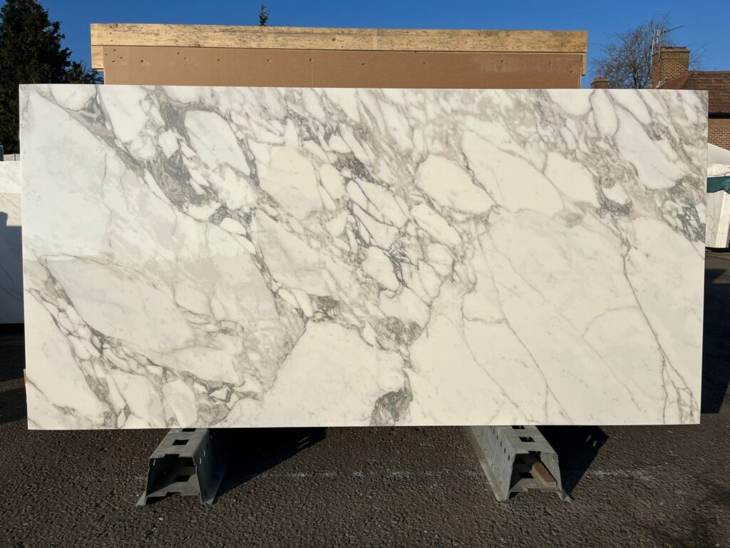 Porcelain, Arabescato 4D by Sapien Stone - SMG